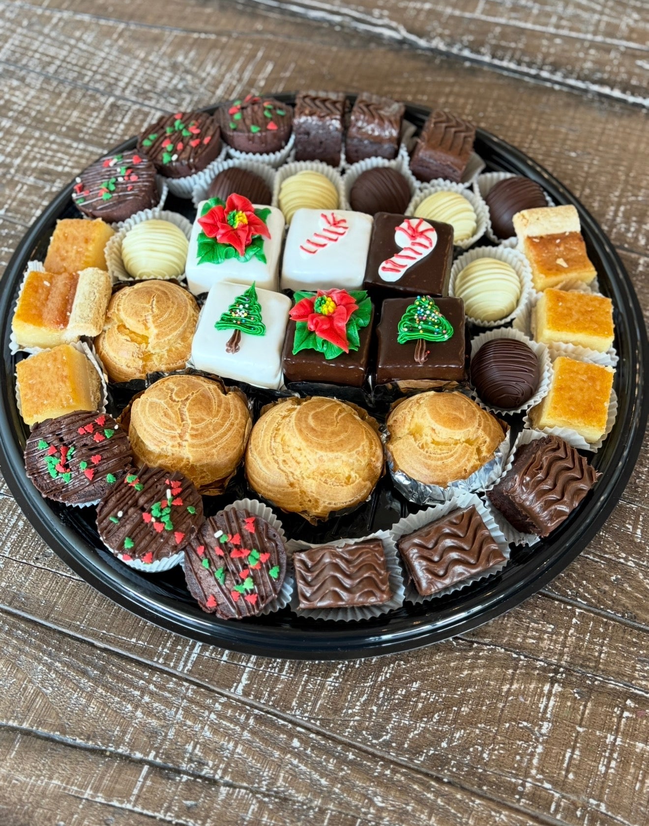 Christmas Pastry Tray – Memorial Bakery